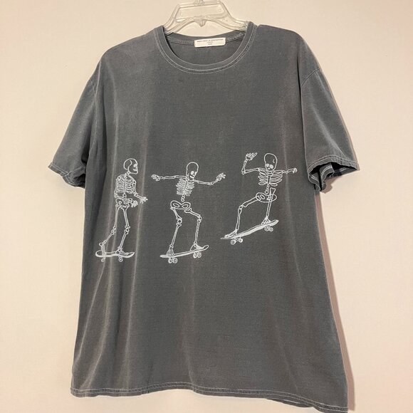 Urban Outfitters | Tops | Fun Unisex Skeleton Skateboarding Tshirt ...